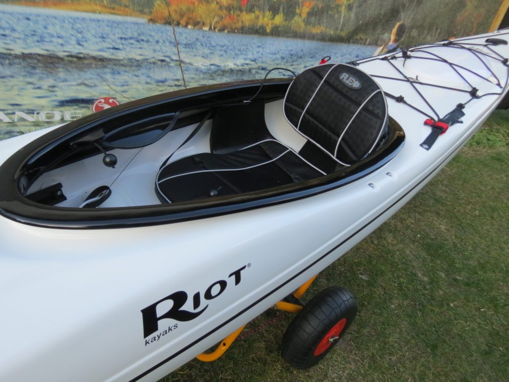 Edge 14.5 Crosslight, ABS Thermo – Riot Kayaks | Paddel Store