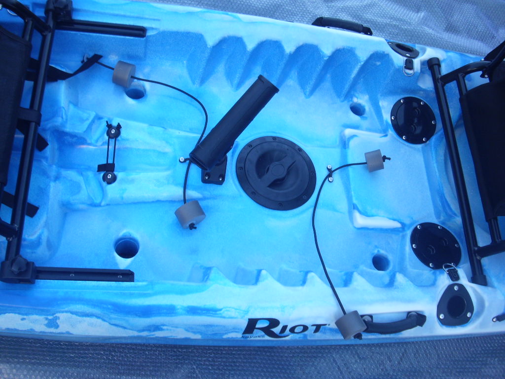 Escape Duo Deluxe Angler – Riot Kayaks | Paddel Store