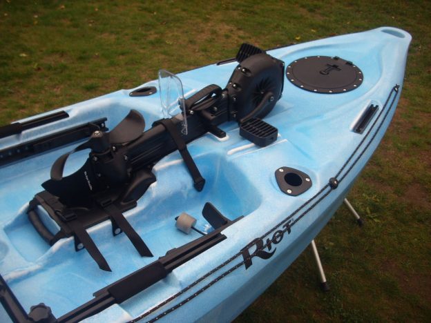 Mako 10 camo Impulse Drive, Peddalantrieb – Riot Kayaks | Paddel Store