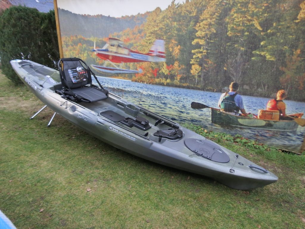 Radar 135 mit oder ohne HELIX Antrieb – Wilderness Systems | Paddel Store