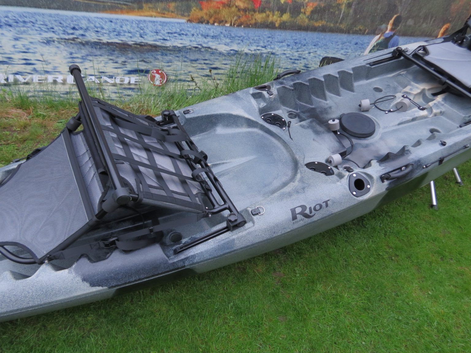 Escape Duo Deluxe Angler – Riot Kayaks | Paddel Store